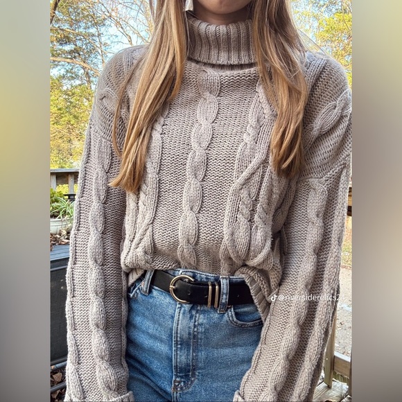 St. John's Bay | Sweaters | Vintage St Johns Bay Cable Knit Sweater ...